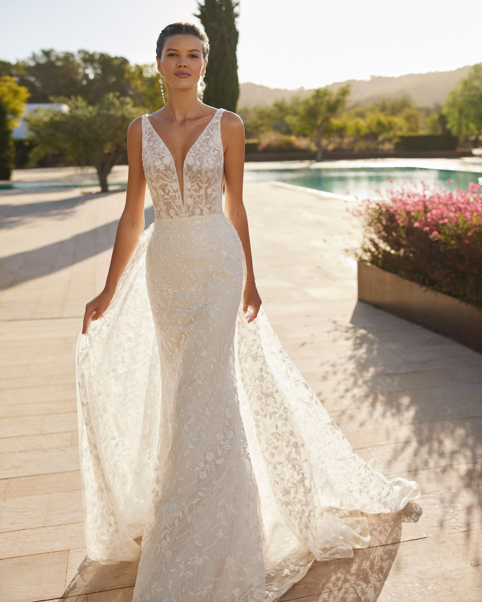 Senin Adriana Alier Rosa Clara: Trouwjurk met overrok