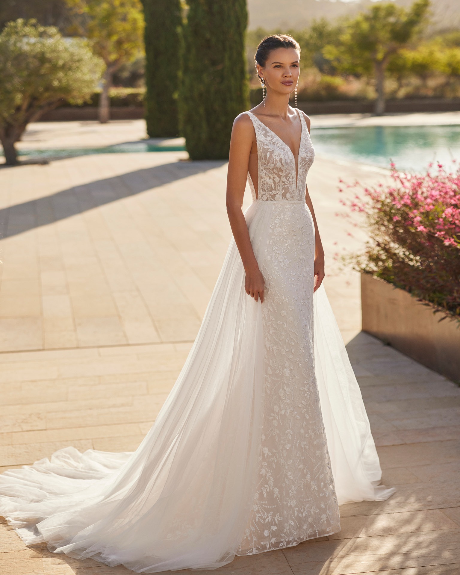 Senin Adriana Alier Rosa Clara: Trouwjurk met overrok